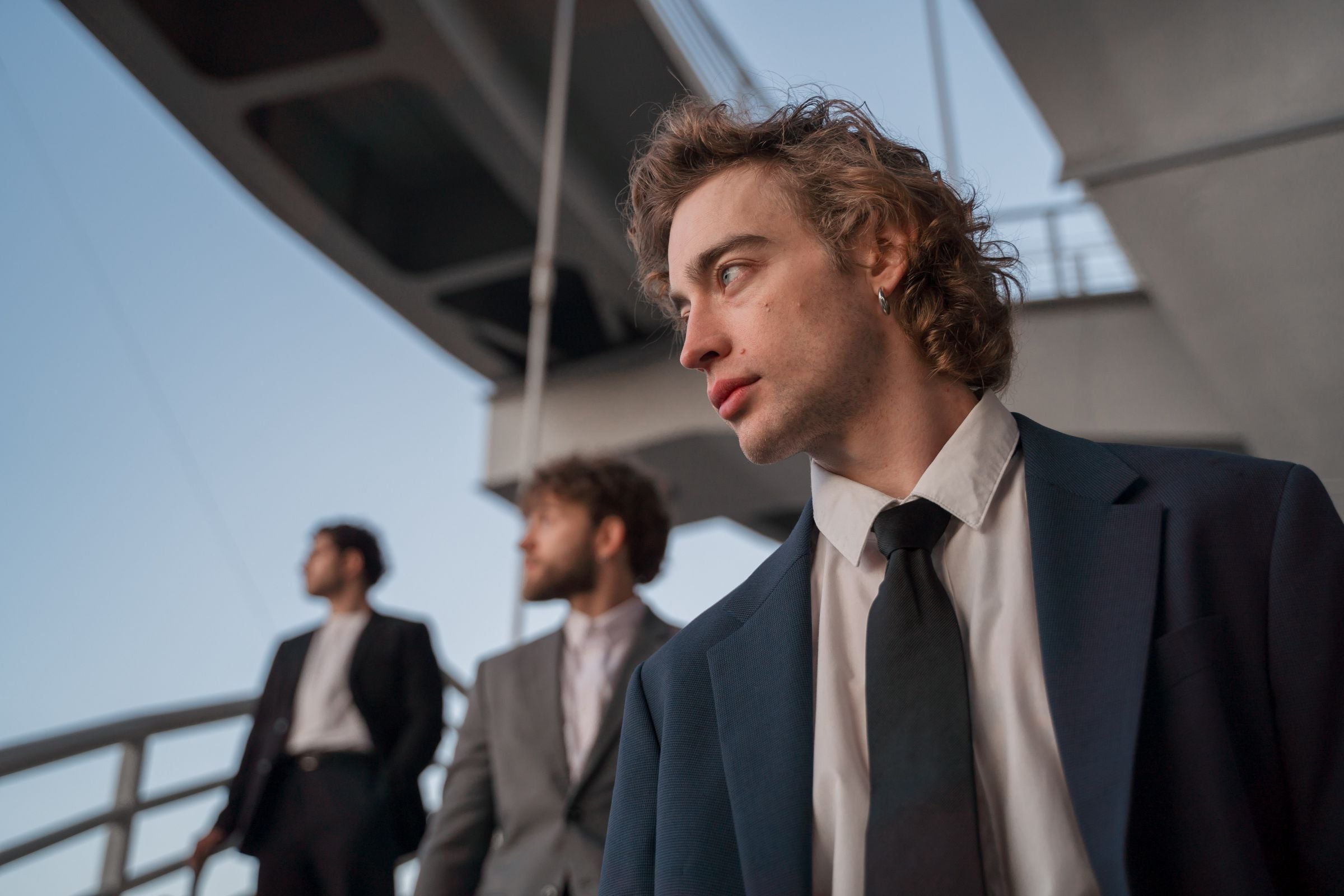 Casual Suits 101: A Guide to Effortless Style – plmenswear